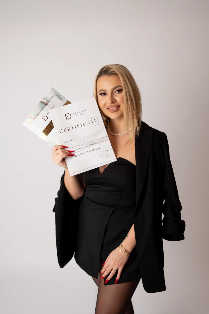 Diana Istrate - Cursuri unghii Constanța